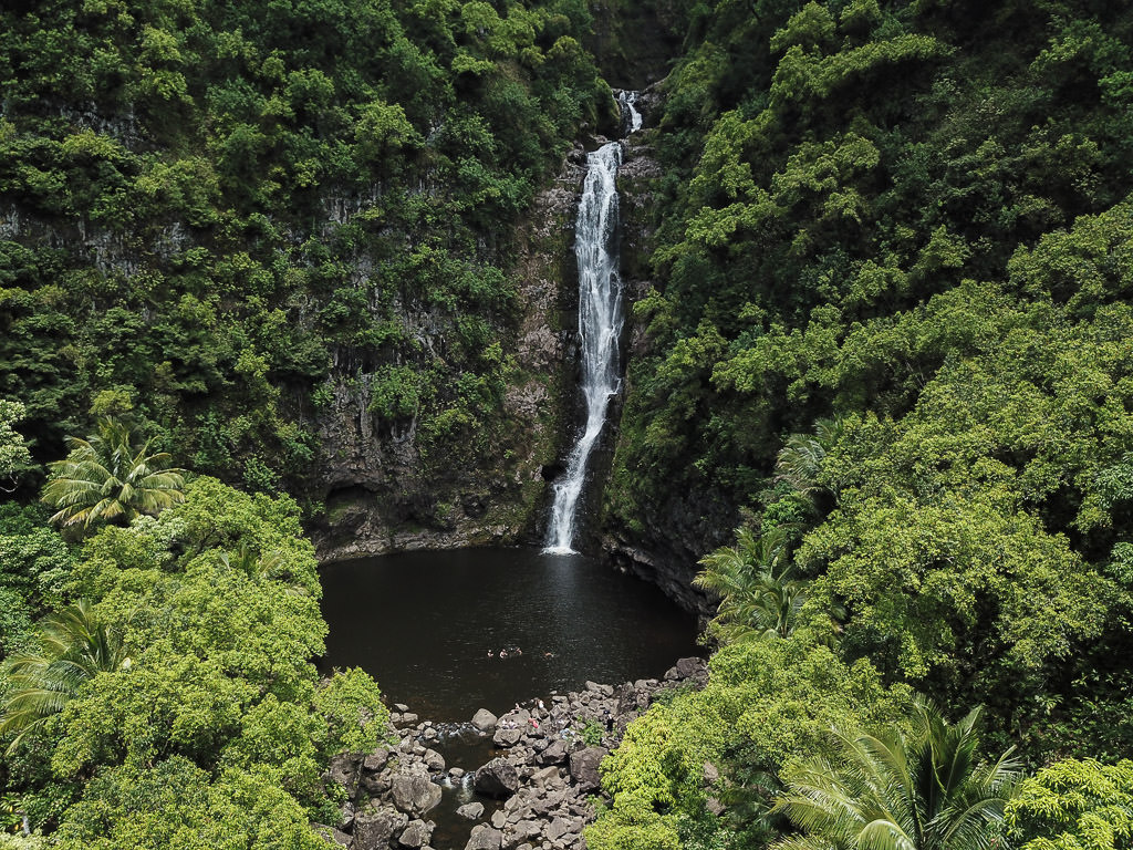 Molokai's Halawa Valley Hike & Cultural Tour in Hawaii